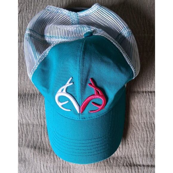 REALTREE OUTFITTER | Accessories | Teal Pink And White Realtree ...